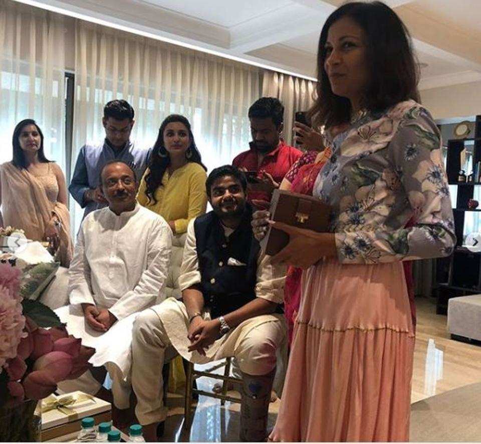 Priyanka Chopra and Nick Jonas’s Roka Function inside pics – Indian ...